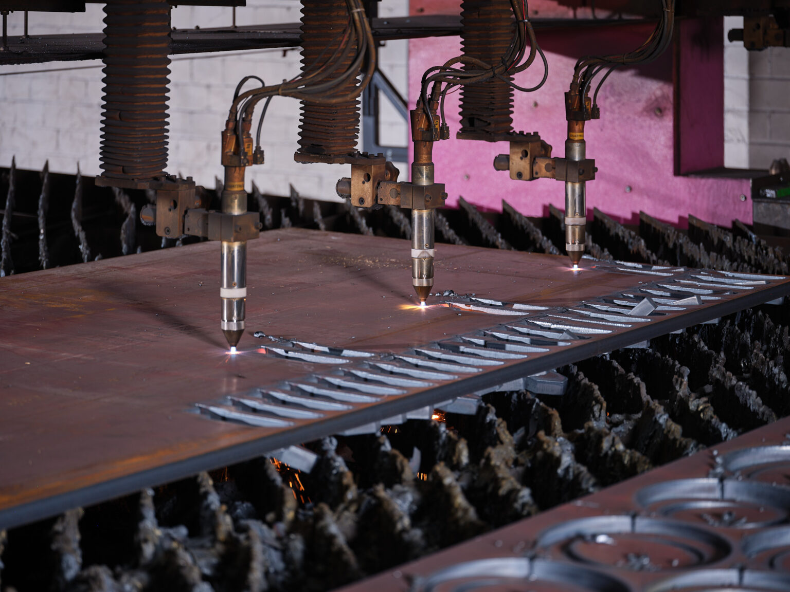 Verschleissfester Stahl : HB400 – HB450 – HB500 – Hardox – KTS